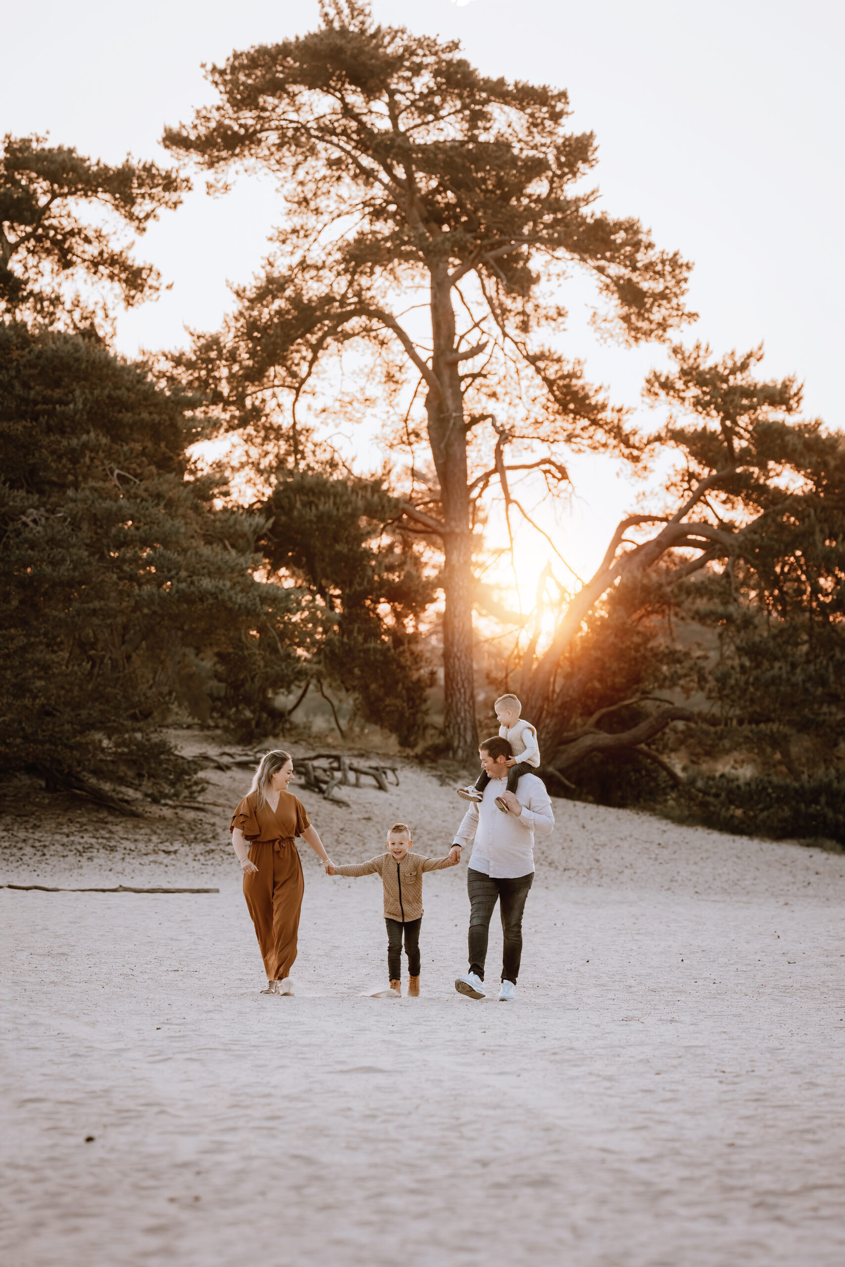 Familie fotoshoot | Fotoshoot kinderen | By Aman Fotografie